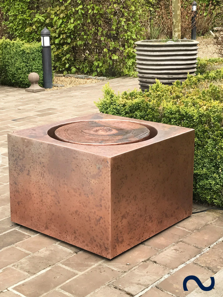 Slink Springbrunnen | Brunnen für die Terrasse und den Balkon