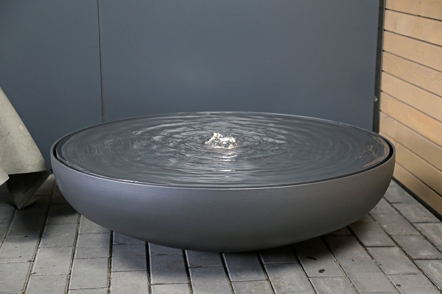Aluminium-Wasserschale Lund - Slink | Ideen mit Wasser Aluminium-Wasserschale Lund - Slink | Ideen mit Wasser