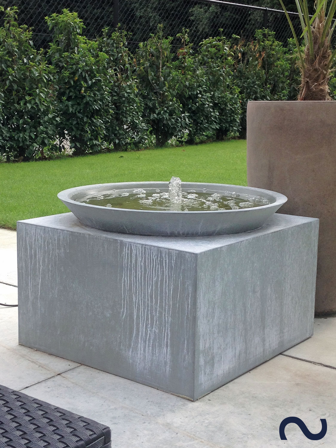 Slink Springbrunnen | Brunnen für die Terrasse und den Balkon